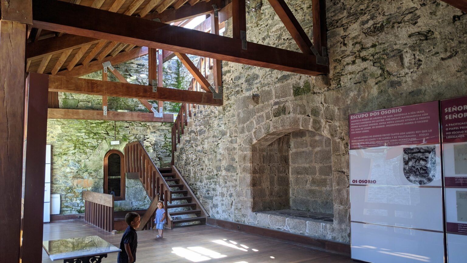 El Castillo de Moeche: Una joya medieval en Galicia • My Cool Family